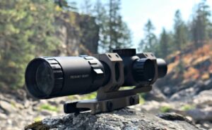 8 Best 300 Blackout Scopes for Hunting Deer, Hogs & Varmints